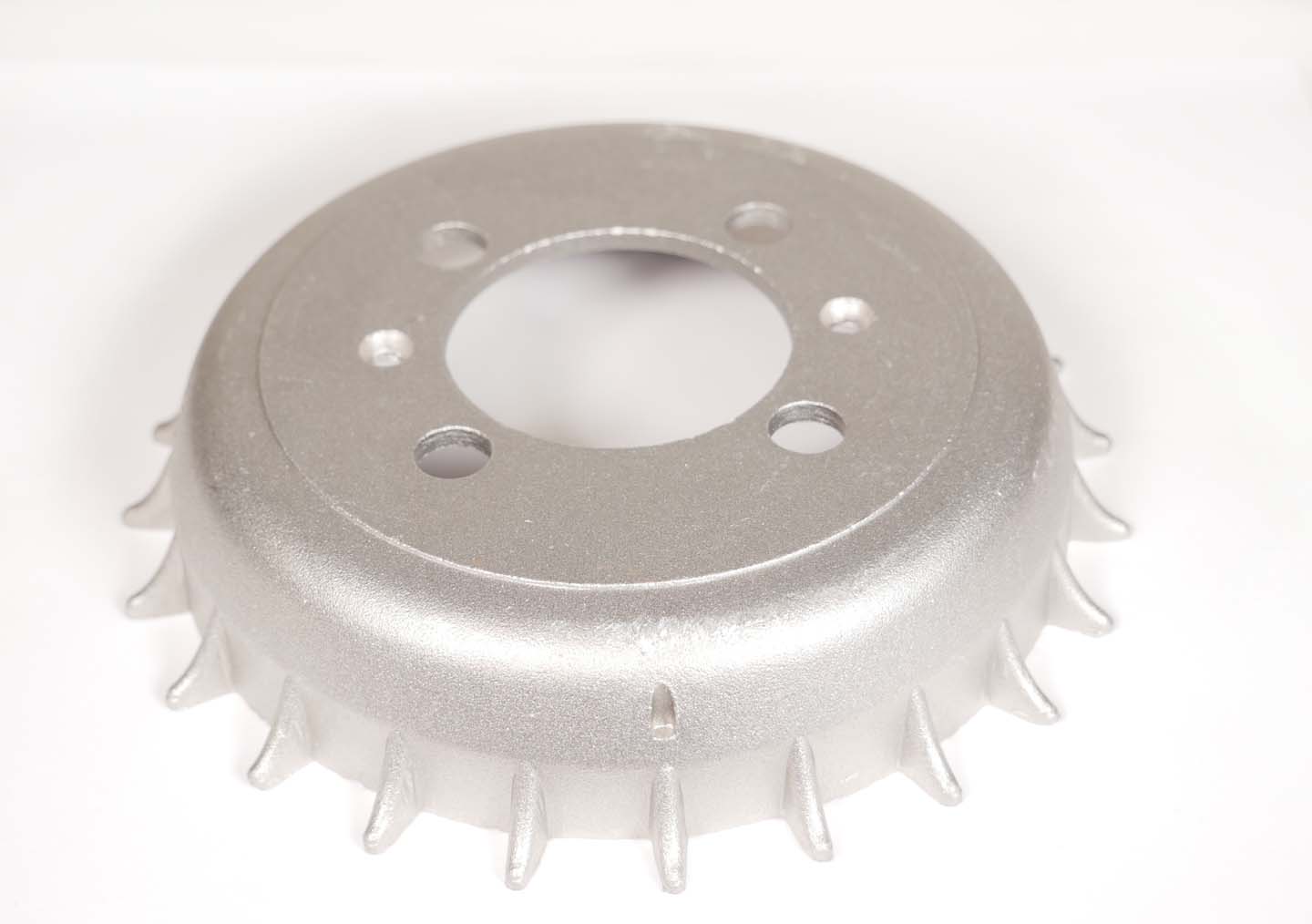 23208-FIN Front Hub VBB with Fins ScooterMercato.com